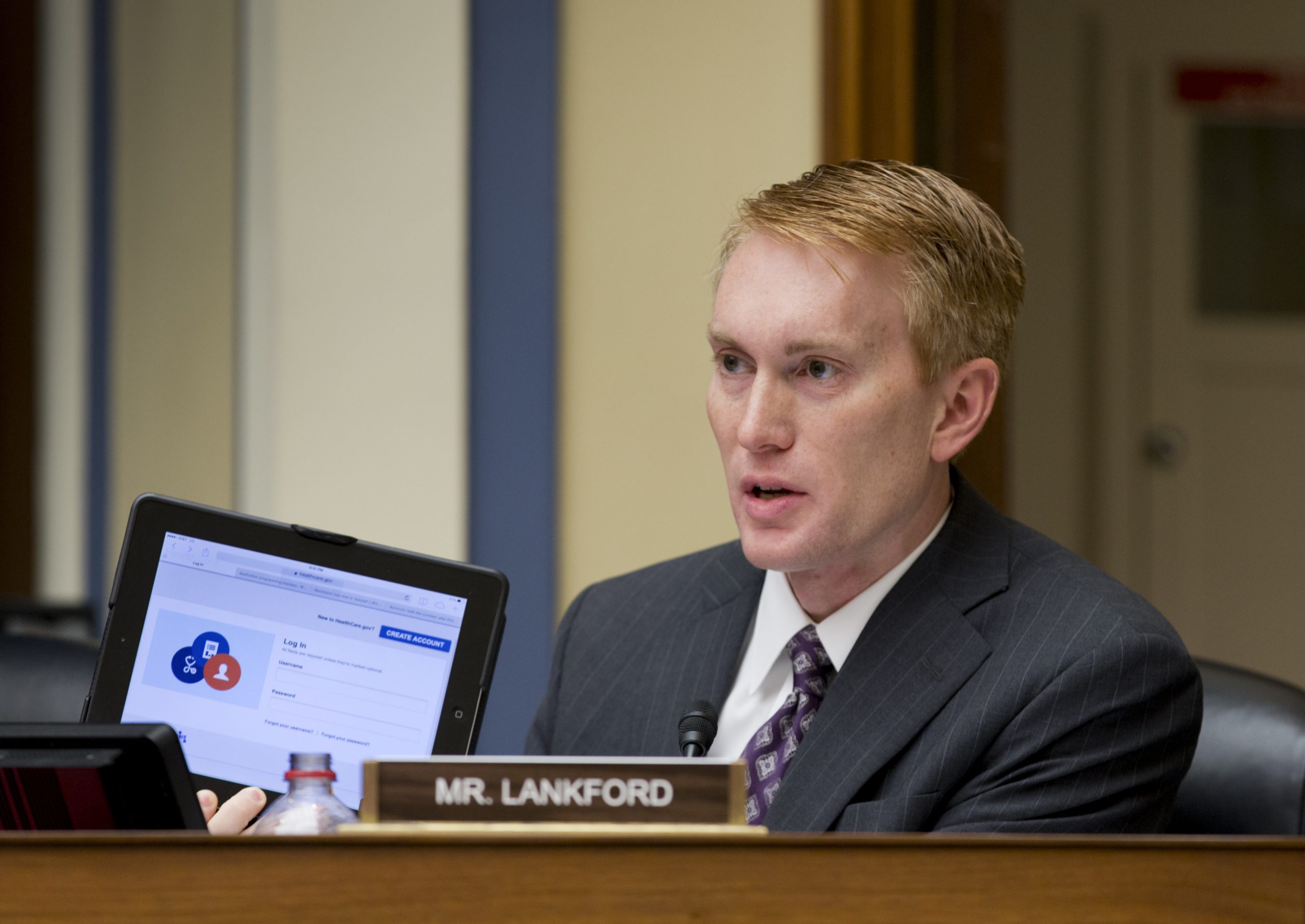 Rep. James Lankford leads Tea Party challenger in poll - Washington ...