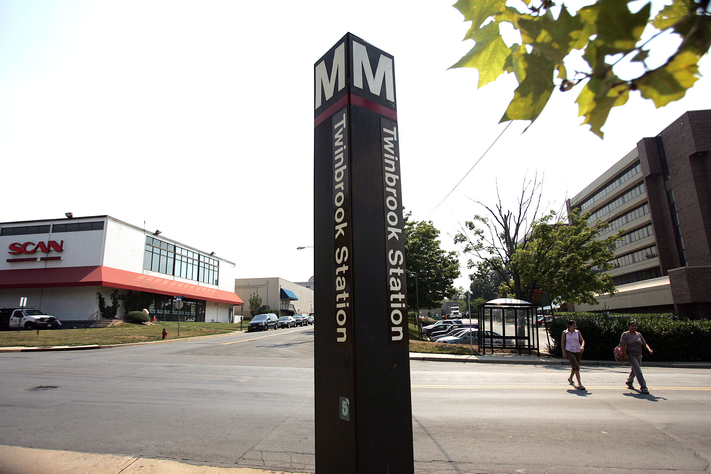 New Twinbrook Metro garage has cracks - Washington Examiner