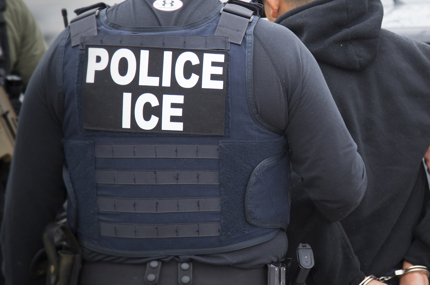 Former ICE deportation agent convicted of harboring illegal alien ...