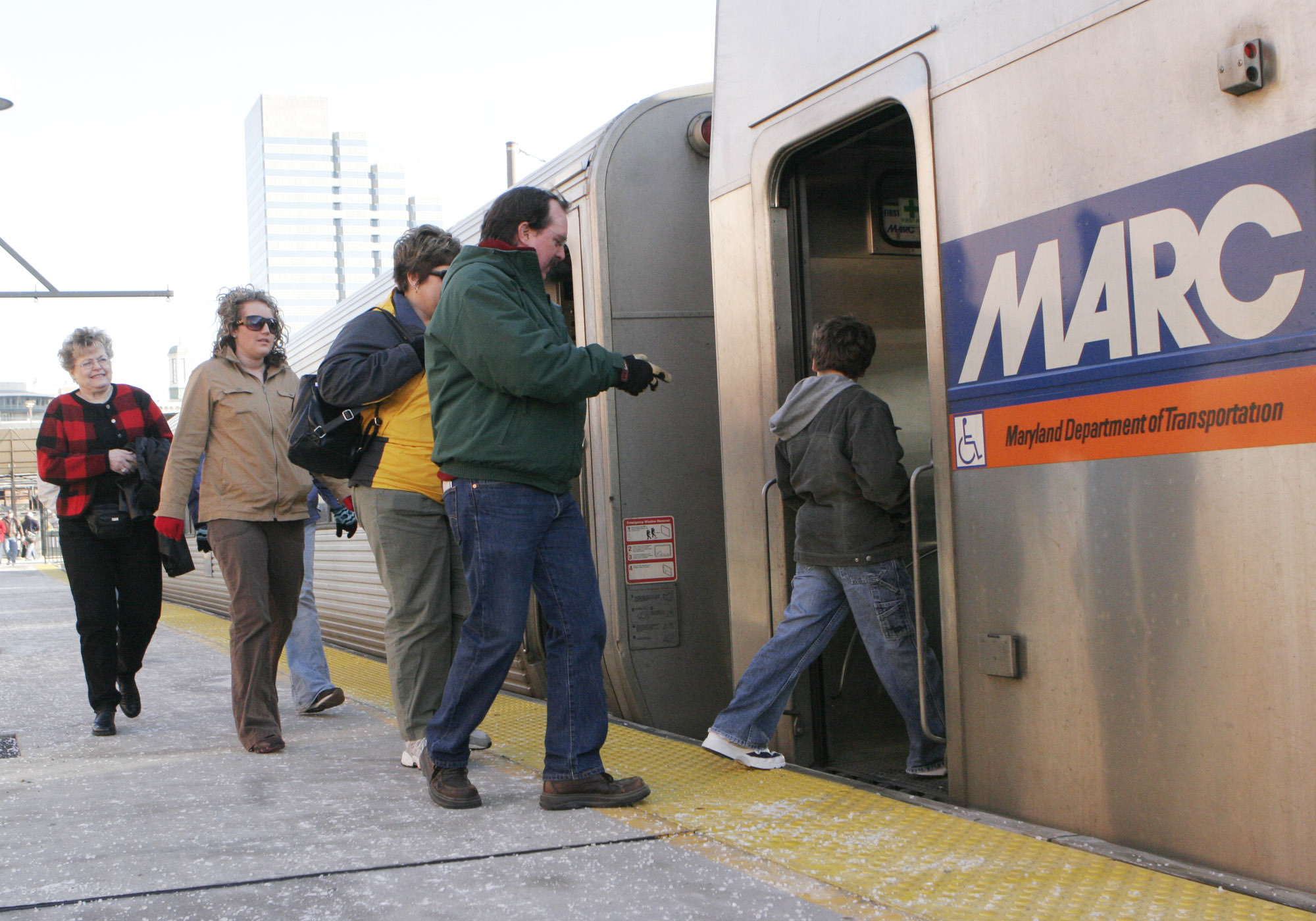 New MARC schedule upsets some long-distance riders - Washington Examiner