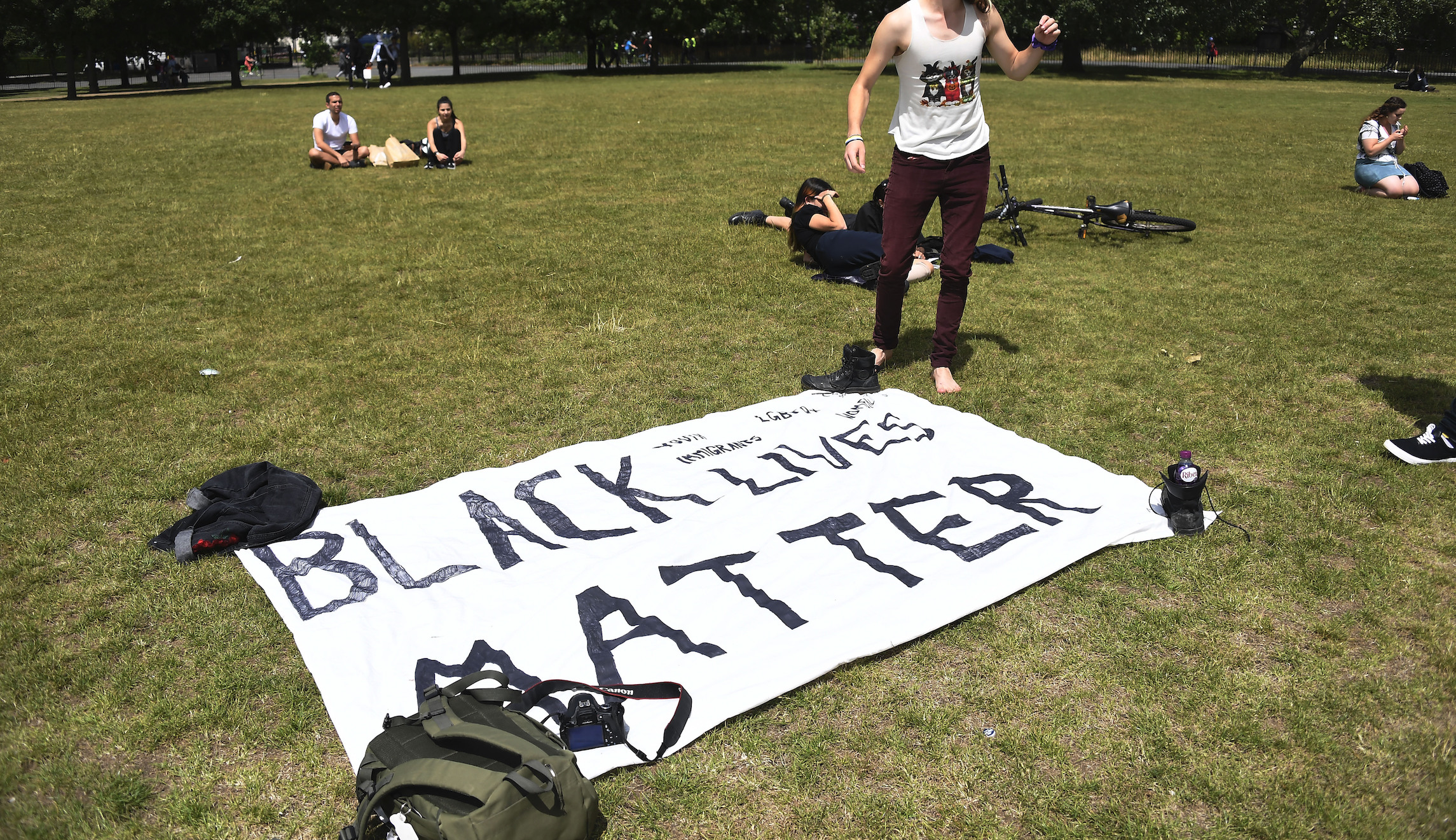 UK military personnel banned from taking a knee in solidarity with ...