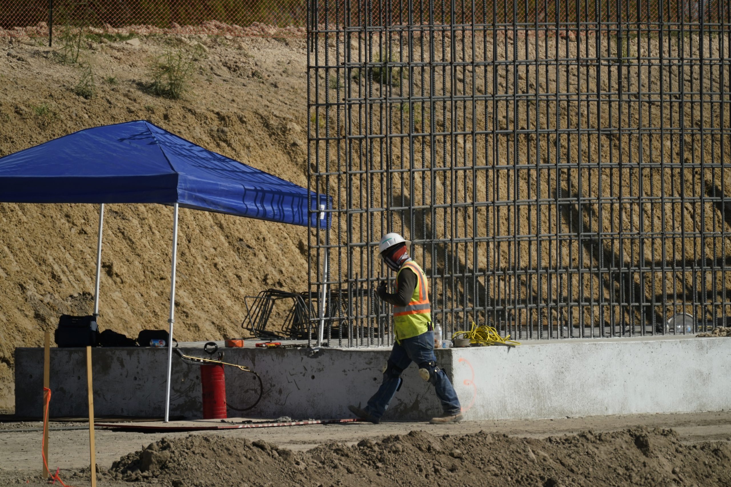 Border wall construction to continue past Inauguration Day - Washington ...