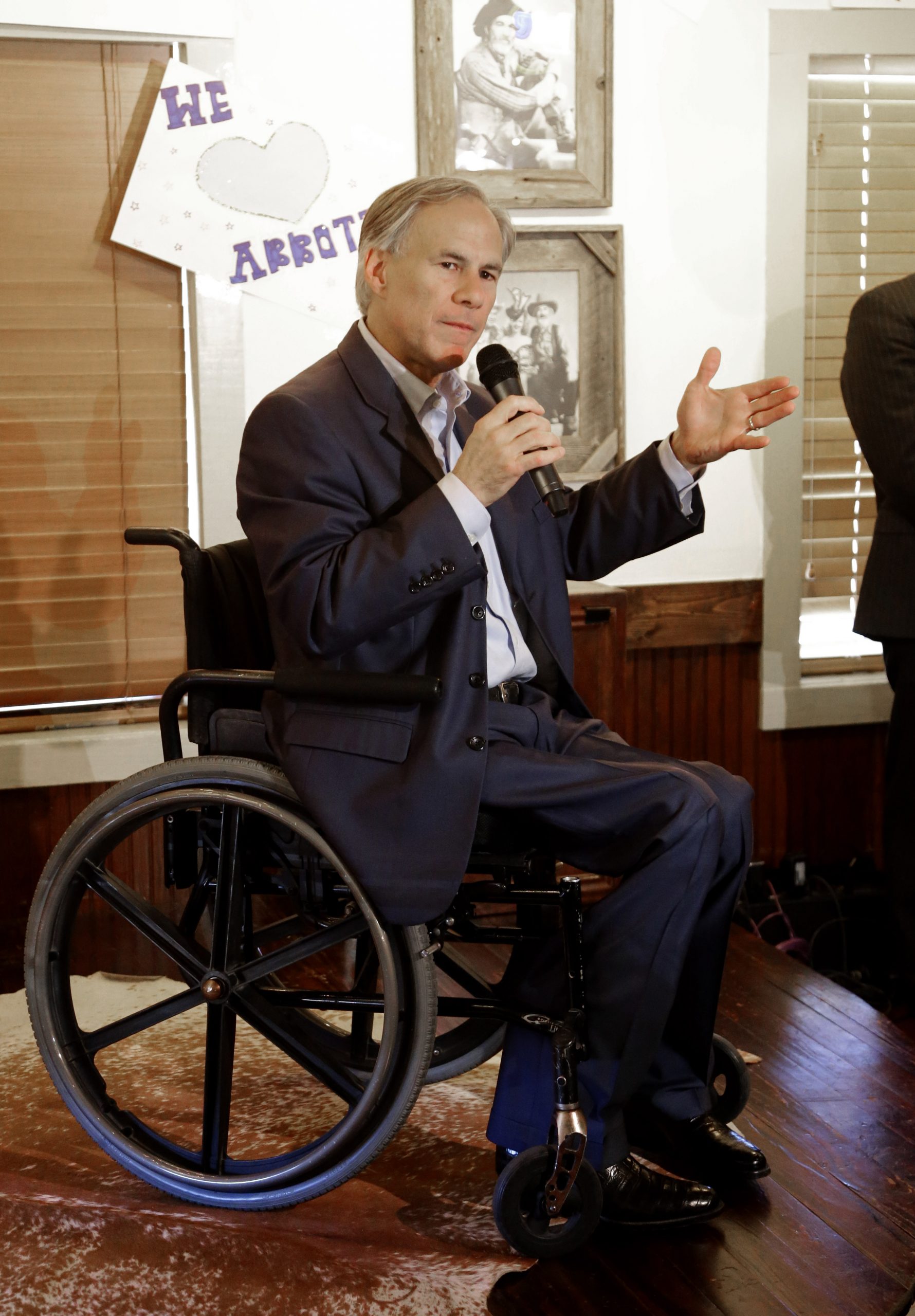 Abbott says wheelchair ad shows Davis is desperate - Washington Examiner