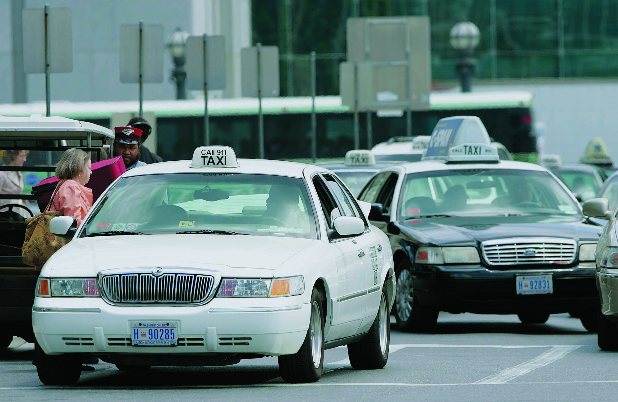 Arlington may host first all-electric cab company - Washington Examiner