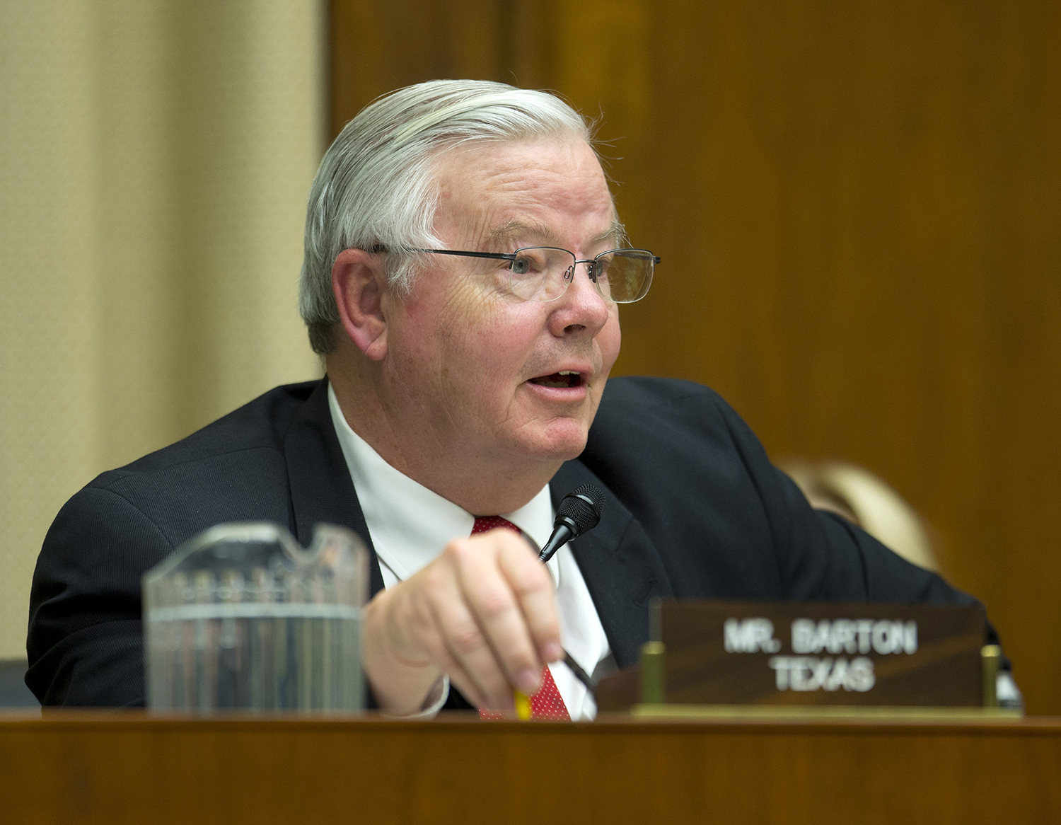 Rep. Joe Barton seeks to shorten Medicaid expansion transition ...
