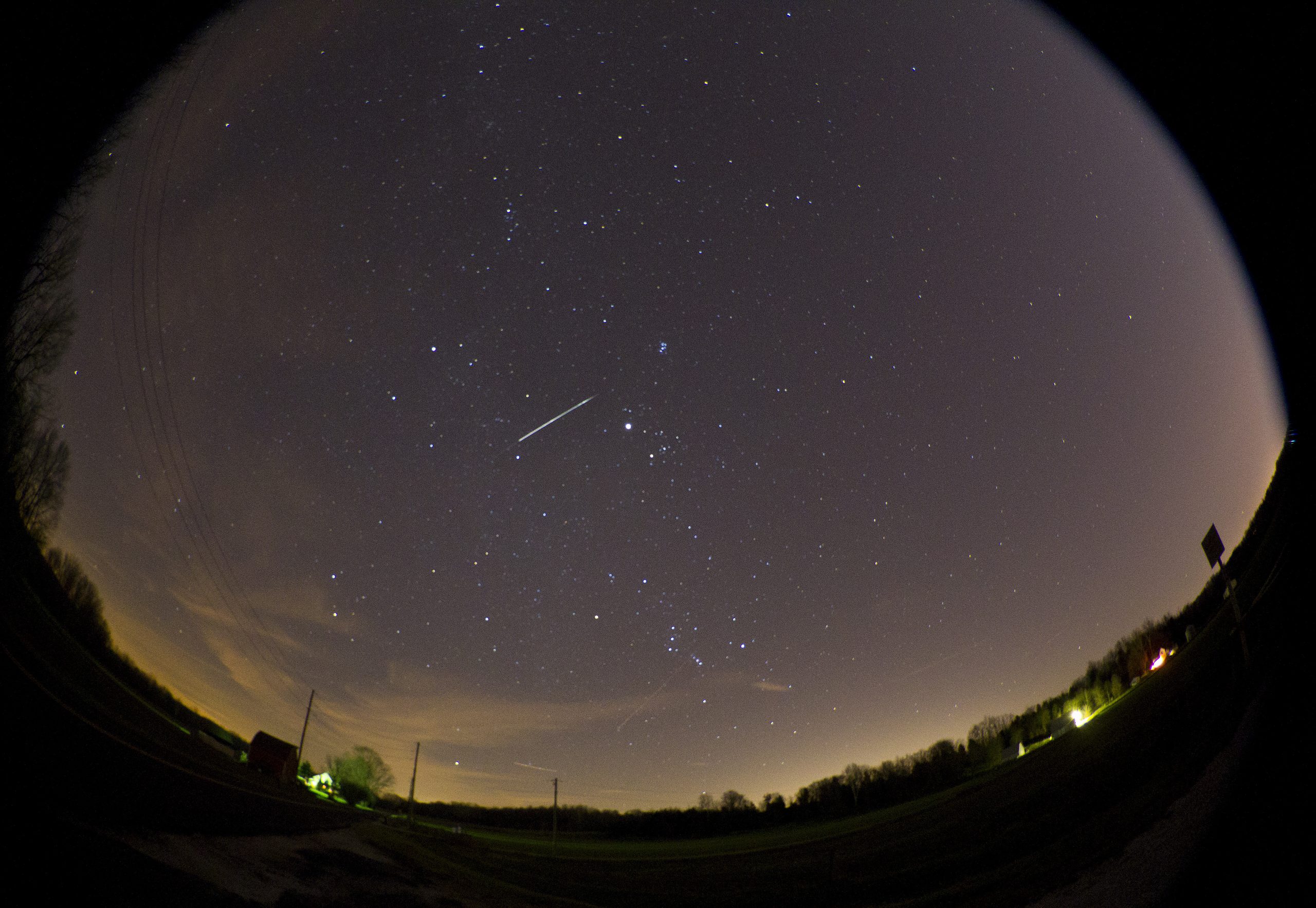 Catch a glimpse of the strongest meteor shower of the year Tuesday ...