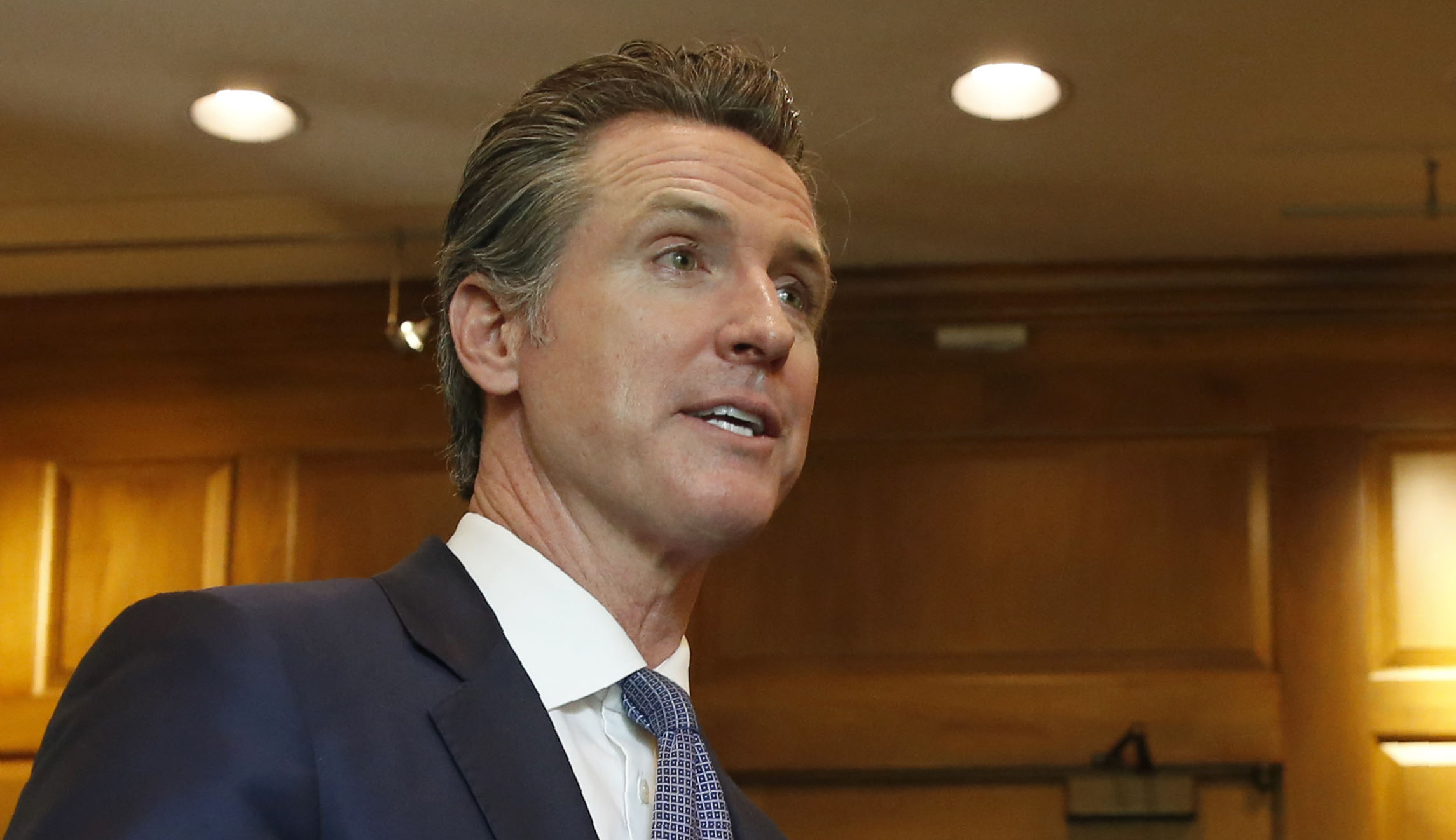 california-becomes-first-state-to-extend-healthcare-to-illegal