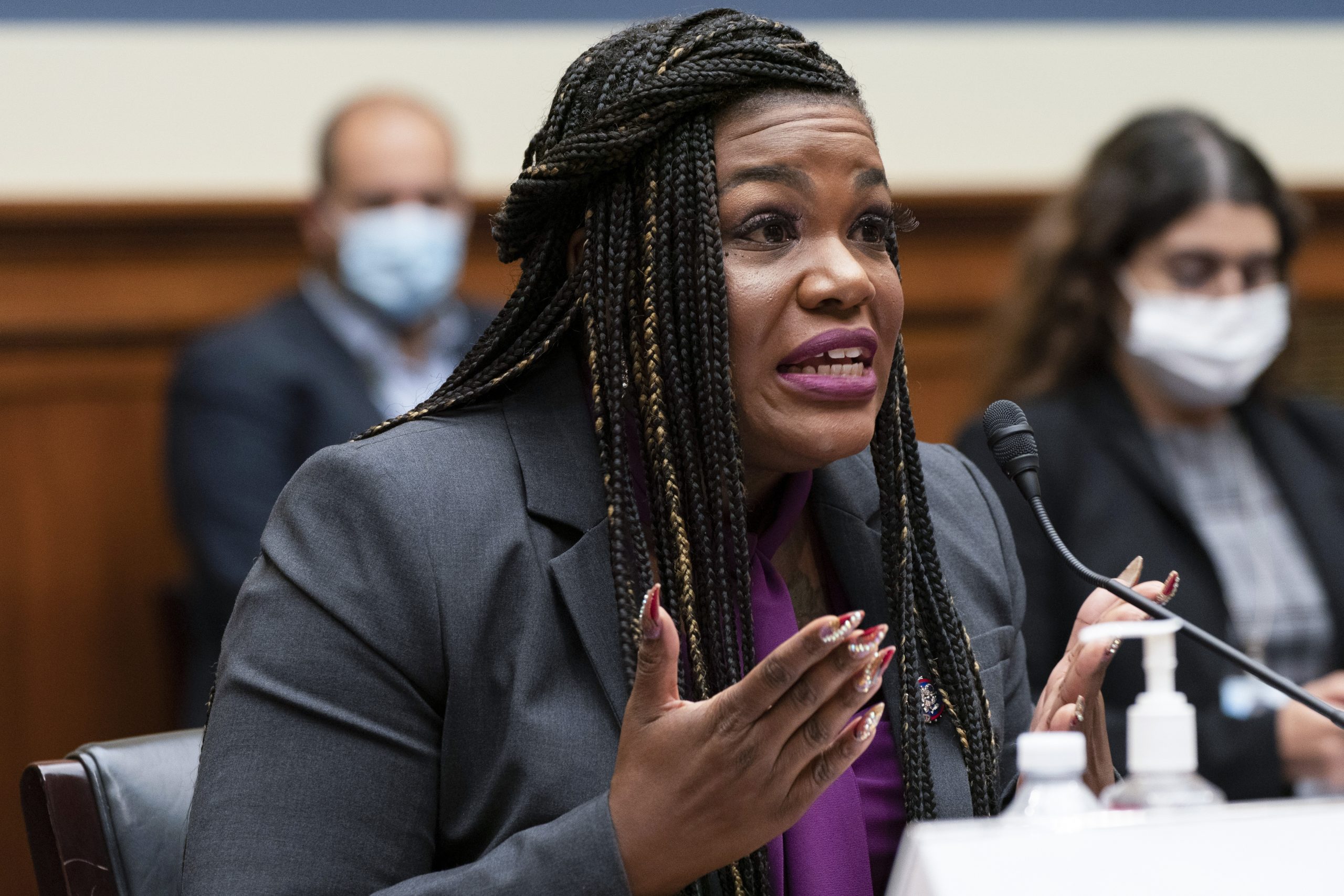 Page spurner: ‘Squad’ member Cori Bush’s new book apparently sells just ...