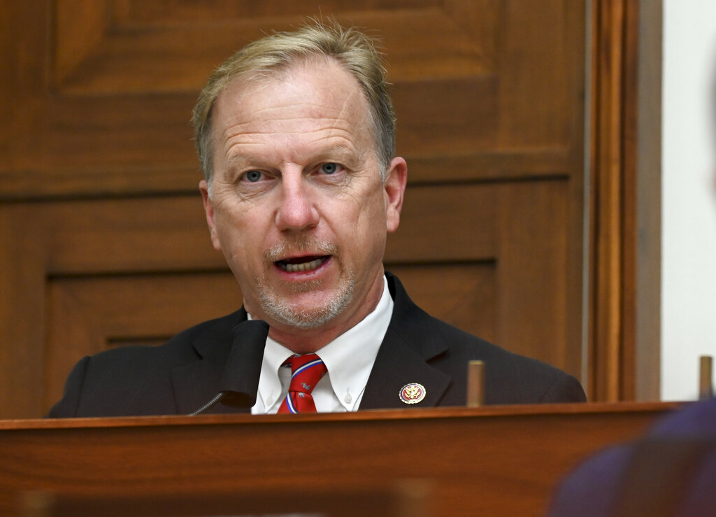 Oklahoma congressman launches bid to lead House conservative group ...