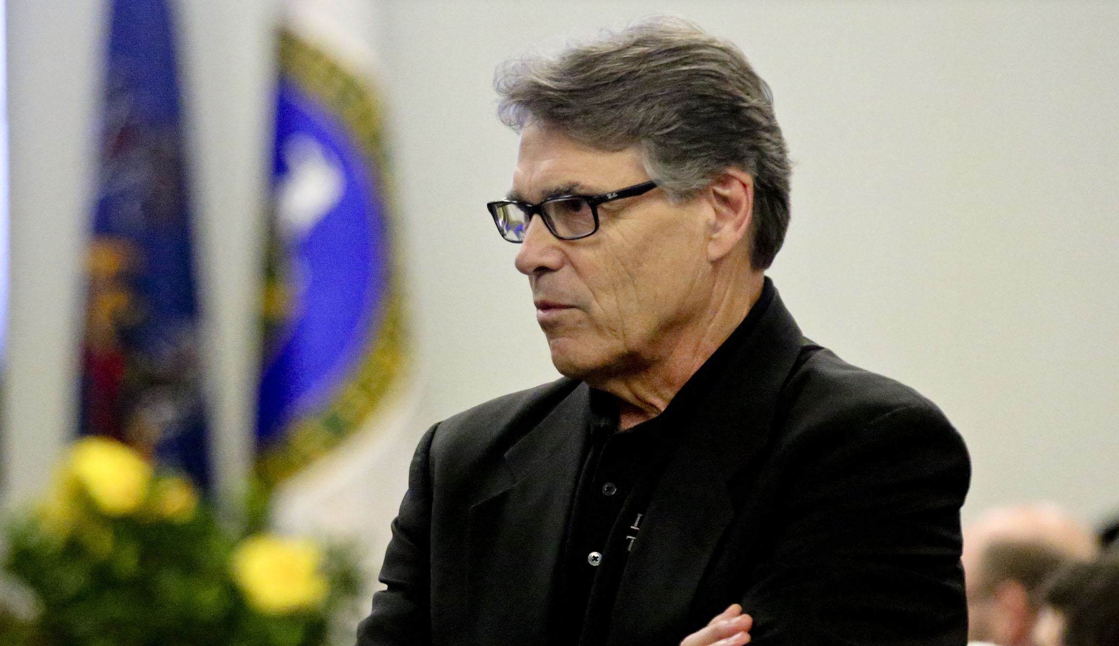 Rick Perry’s three ‘Gs’ of shutting down: guns, guards, and gates ...