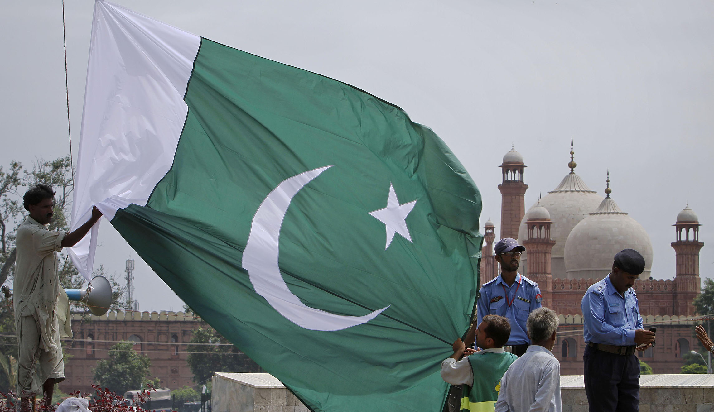 Pakistan’s government hits back at Trump over foreign aid threat: US ... Pakistan’s government hits back at Trump over foreign aid threat: US ...