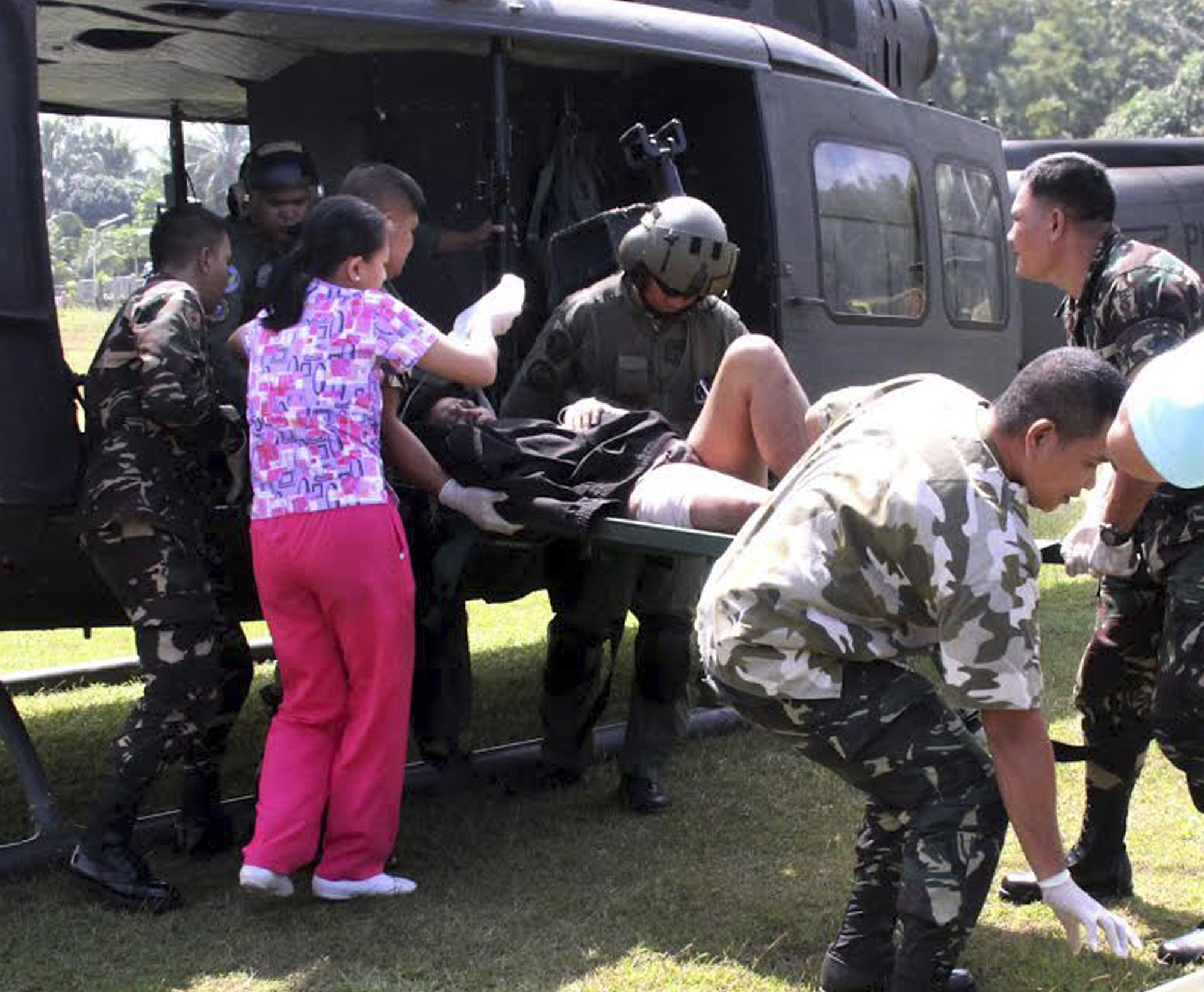 Suspected Filipino rebels set off bomb; 12 wounded - Washington Examiner