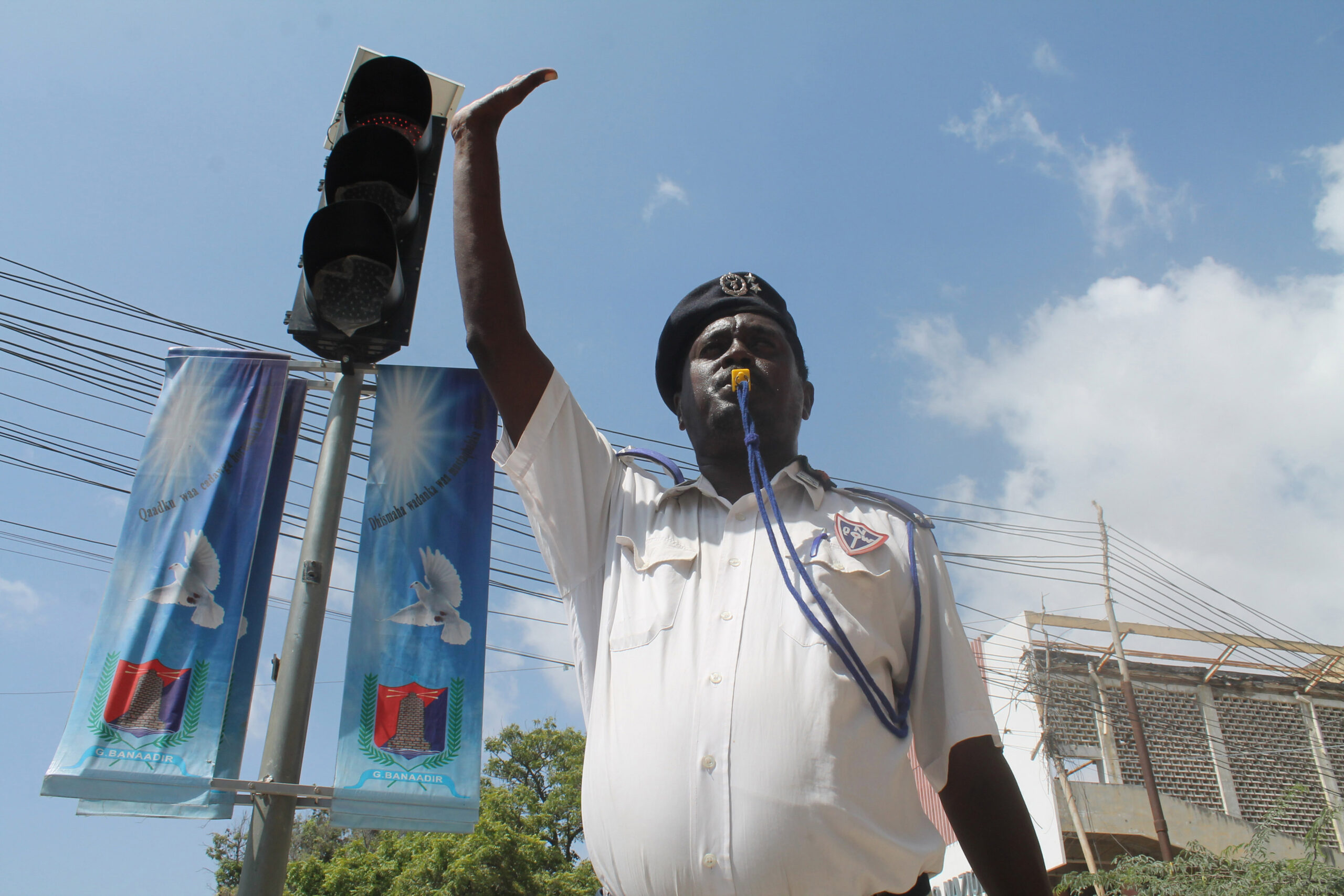 Stop! Somali traffic police try to restore order - Washington Examiner