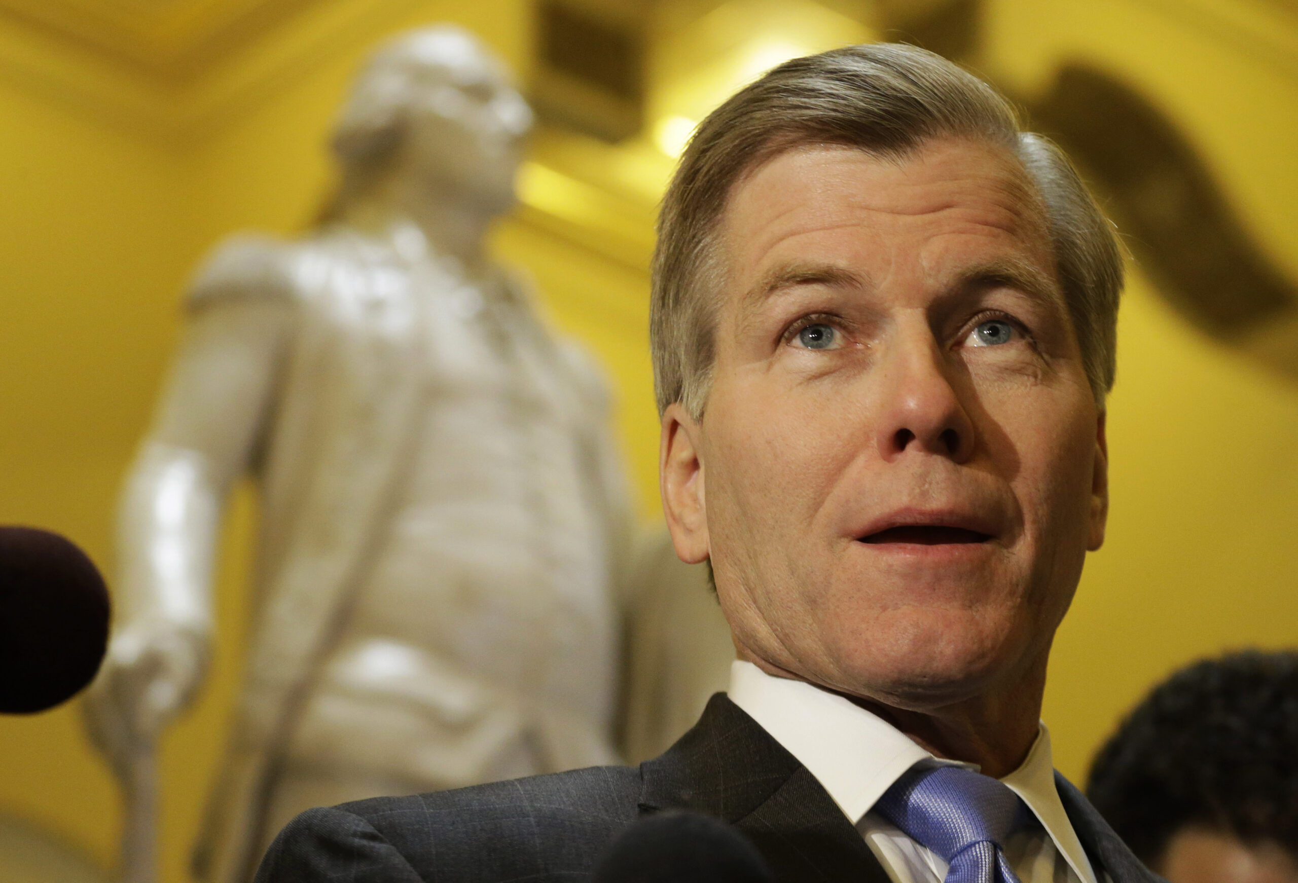 Conservative talk show host calls on Bob McDonnell to resign - Washington Examiner