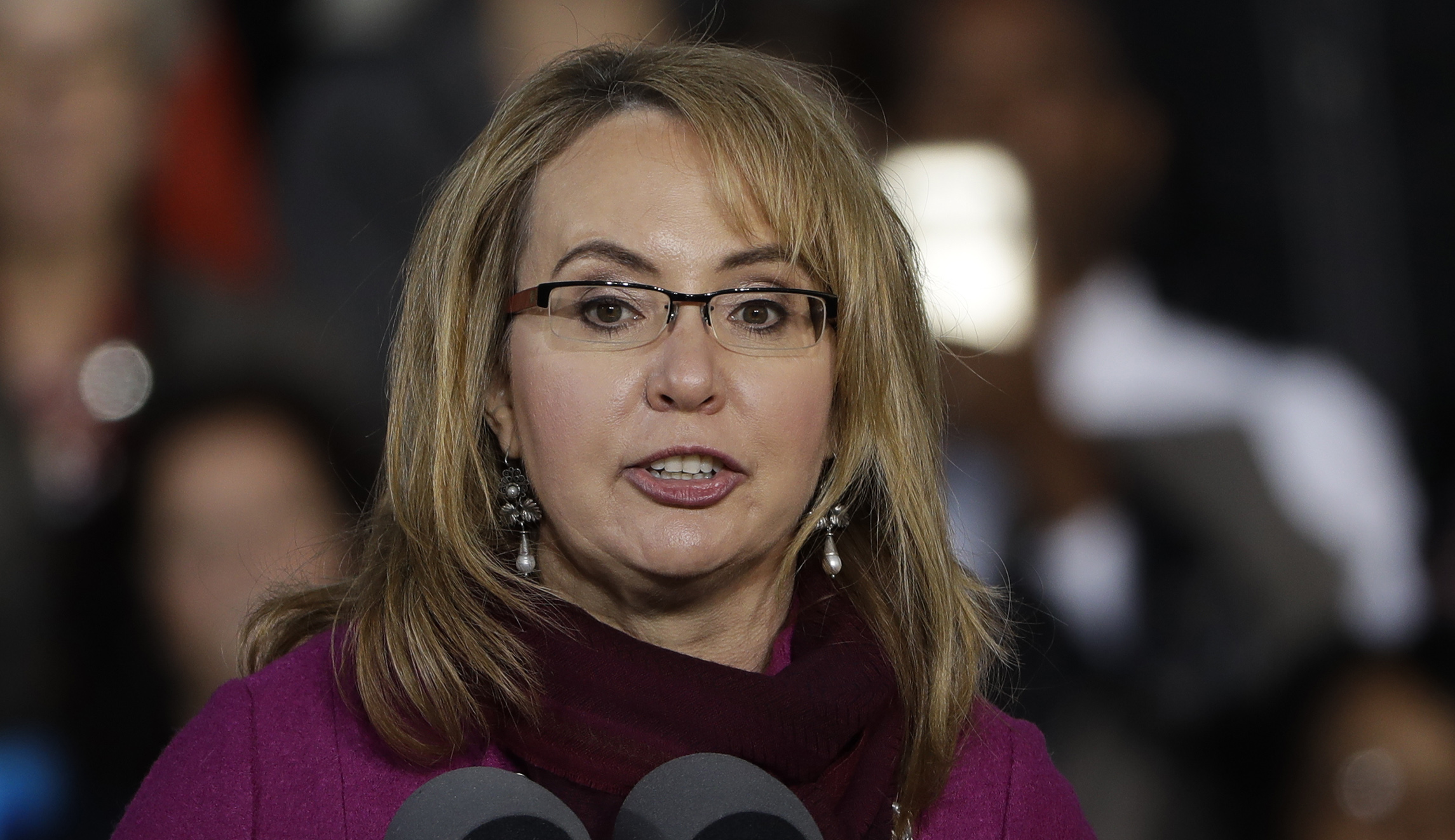 Gabby Giffords’ gun group sues Trump administration over for NRA ...