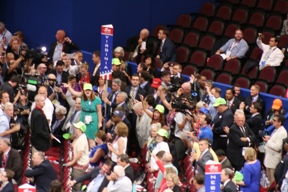 Mike Lee Fights the RNC Machine - Washington Examiner