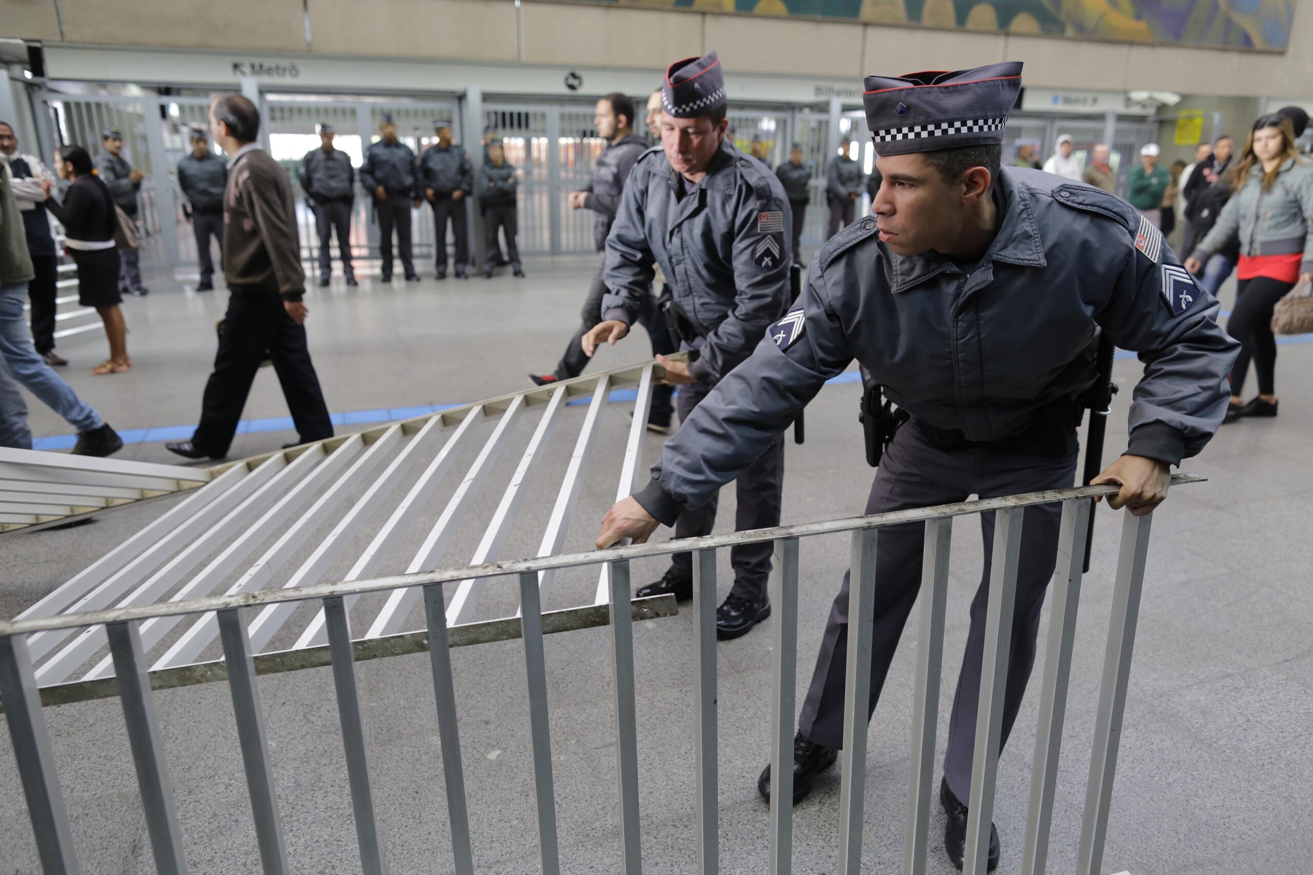 Brazil subway workers strike enters 3rd day - Washington Examiner
