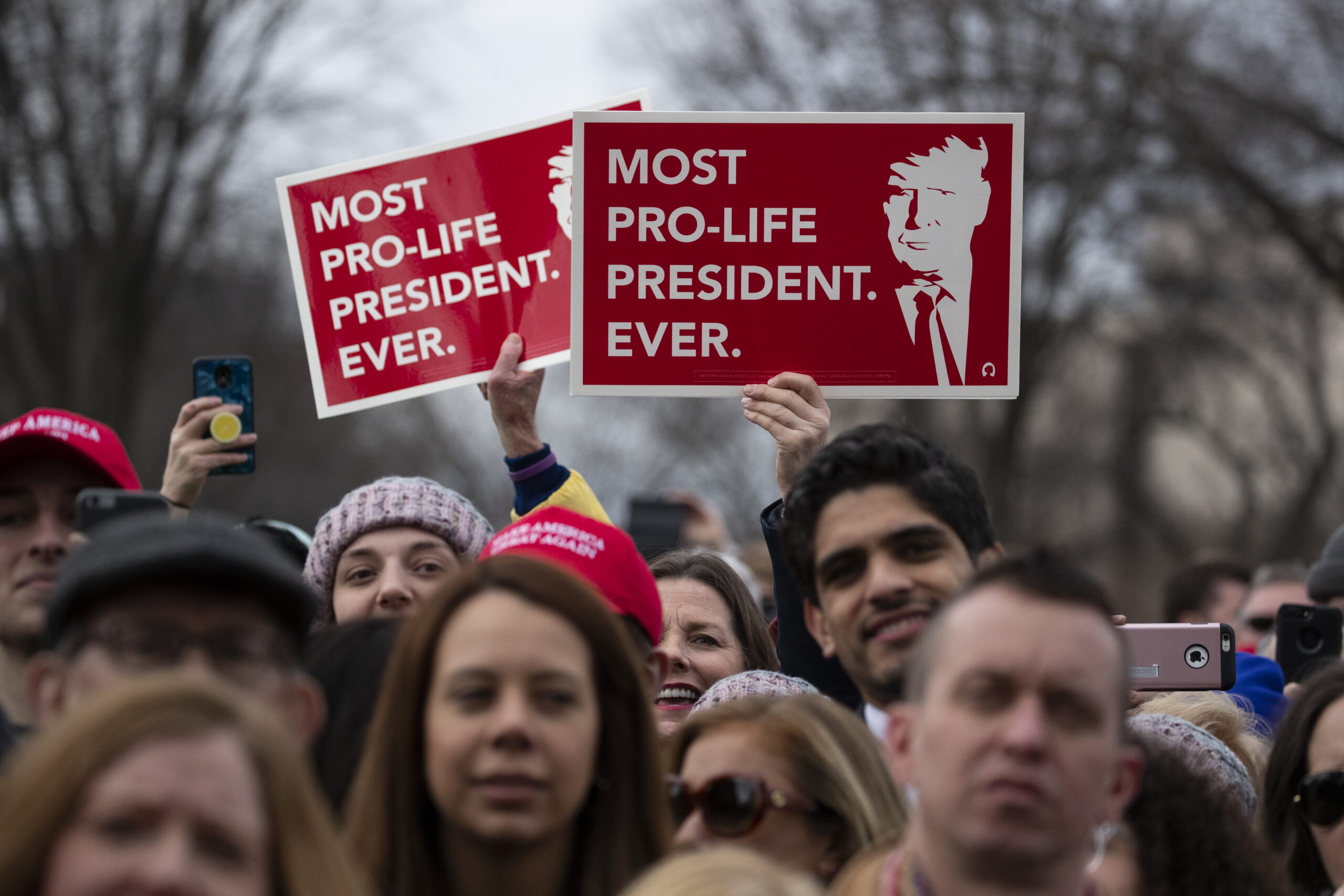 Top Christian explains Trumpmania: He’s our ‘alley fighter ...