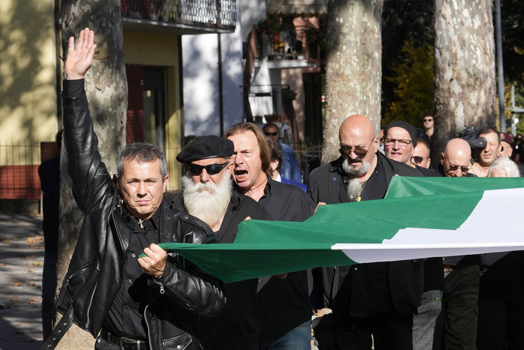 Thousands commemorate Italy’s fascist dictator at crypt - Washington ...