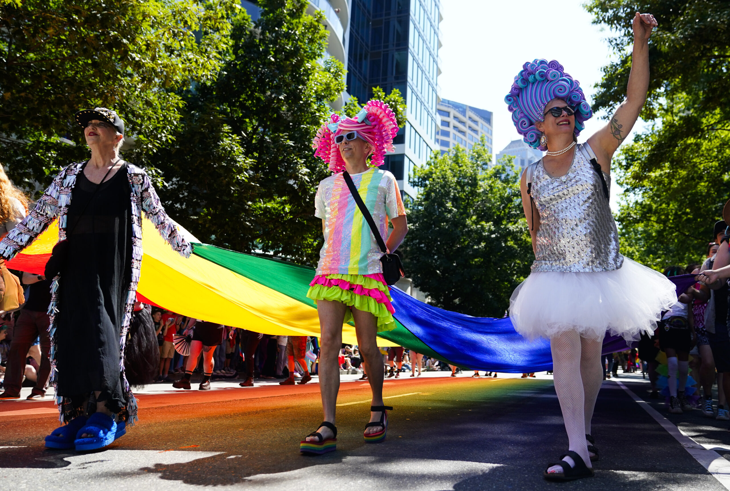 Conservatives bash Seattle pride parade after men go full-frontal in ...