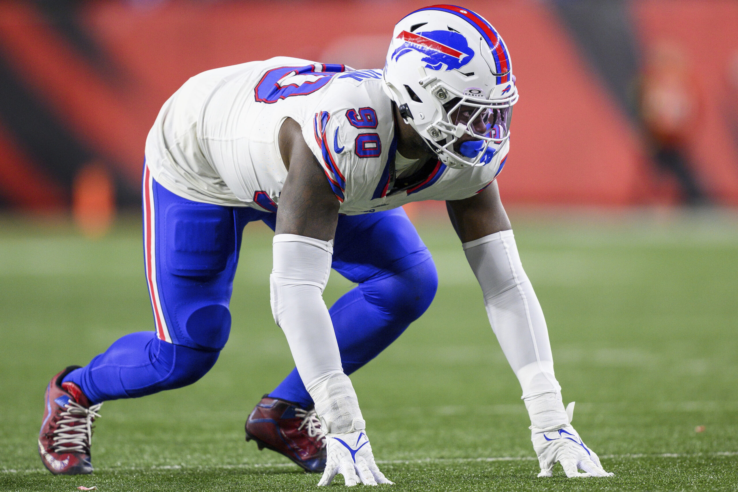 Bills defensive star Shaq Lawson appears to shove fan after loss to ...