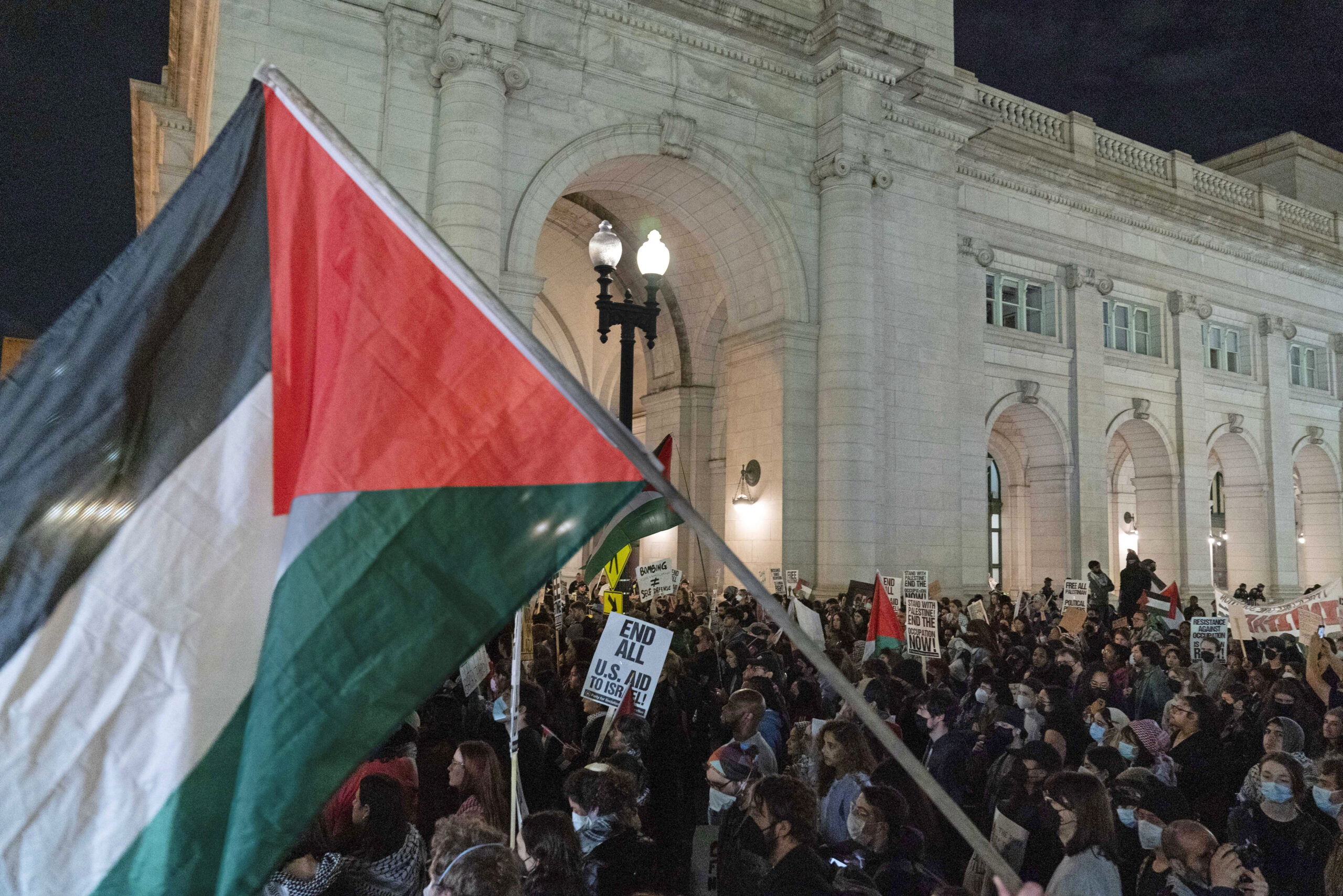 Three people arrested during pro-Palestinian protest at Union Station ...