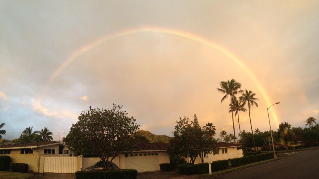 White House reporter finds deep meaning in rainbow over Obama’s ...