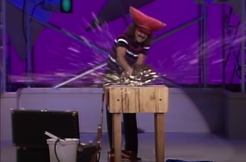 Gallagher dead at 76: Legendary comedian famous for smashing ...