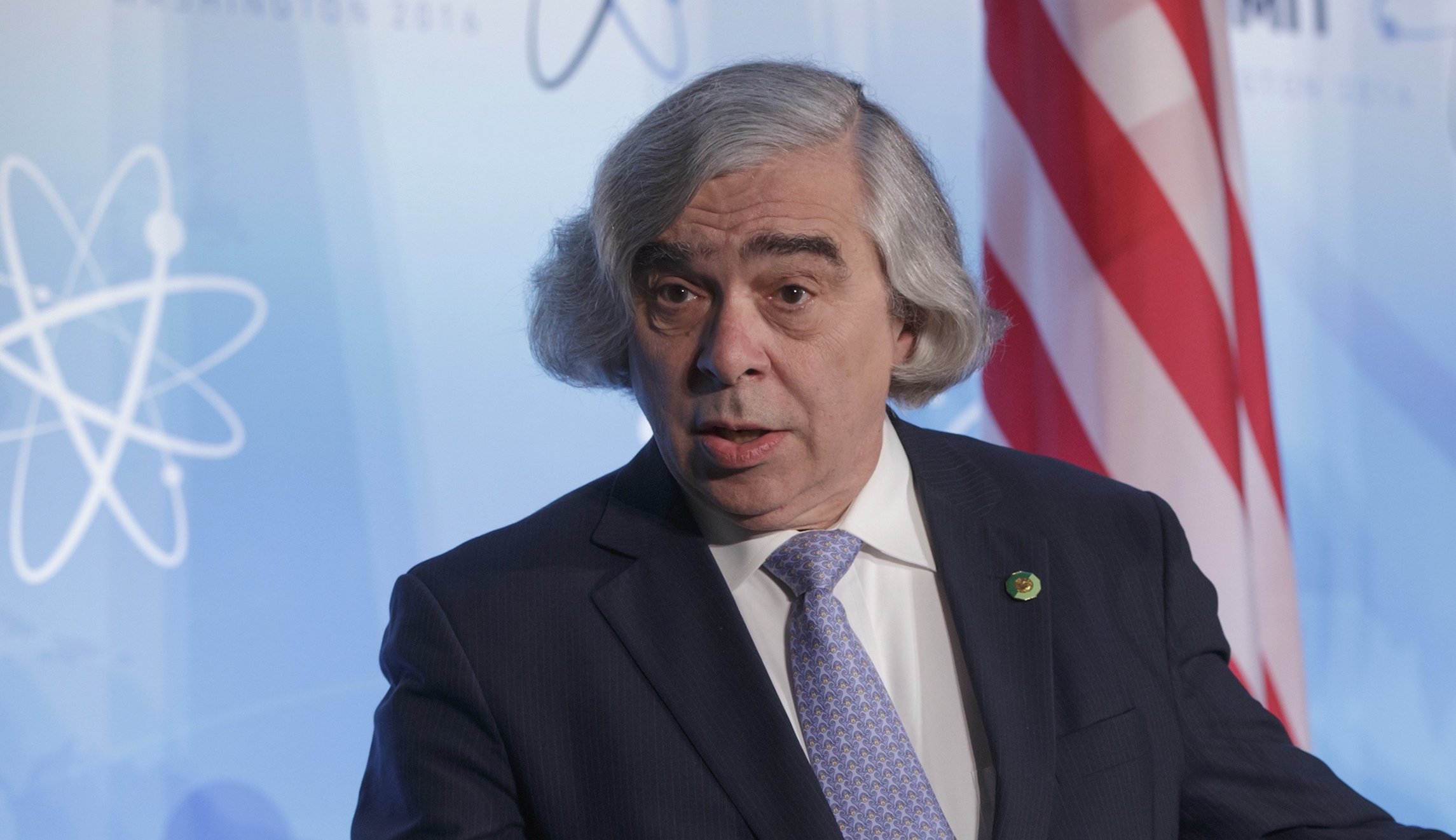 Quaker Oats lookalike and Obama energy secretary Ernest Moniz cashes out - Washington Examiner