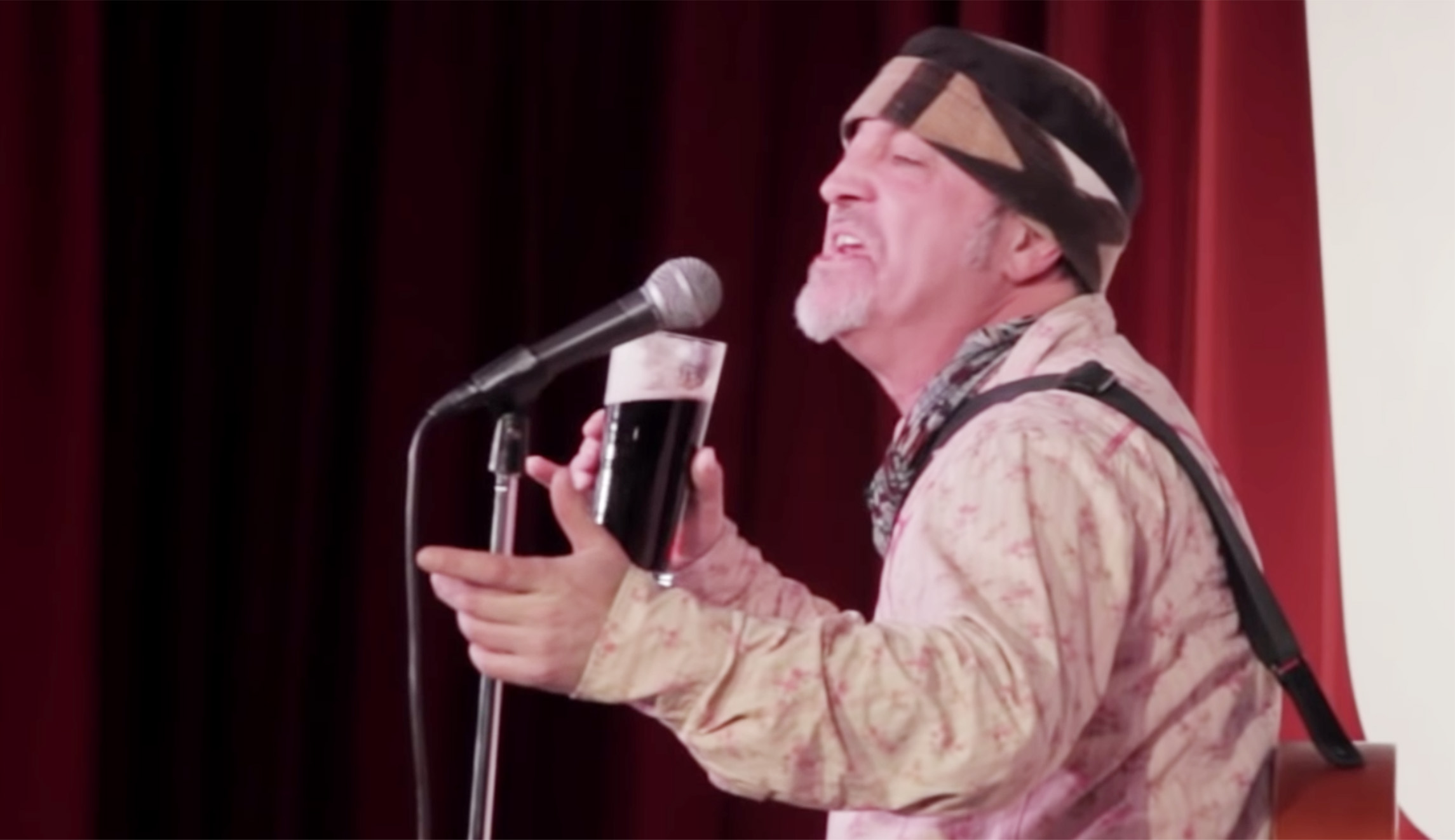 Comedian dies on stage: ‘The audience thought it was part of the act ...