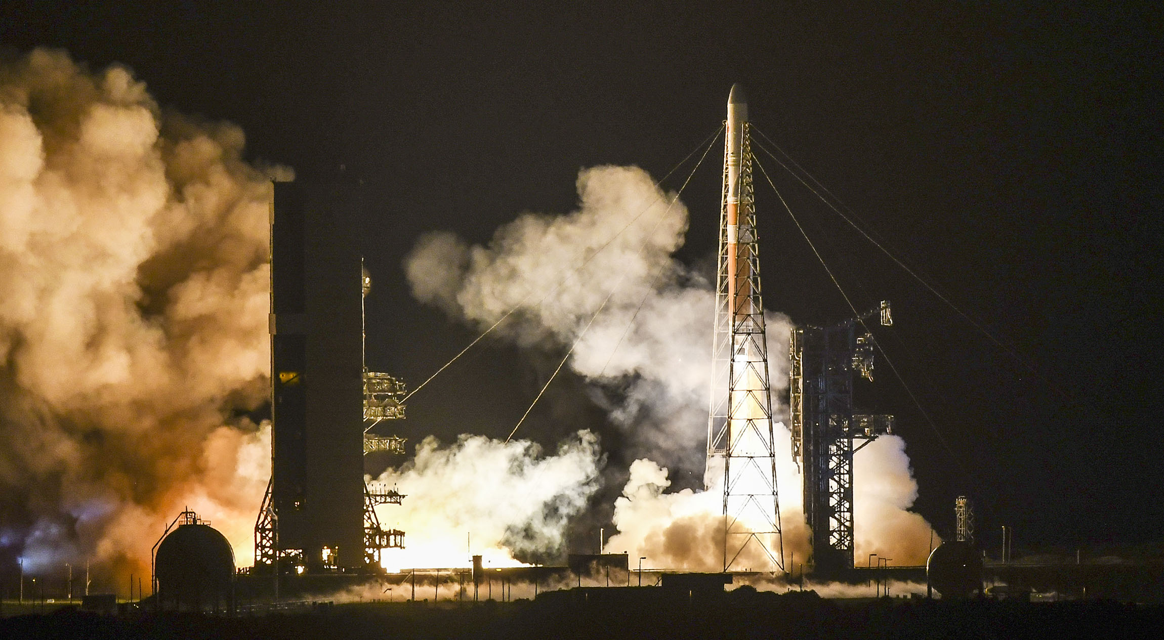 NASA probe rockets toward sun for closest look yet - Washington Examiner