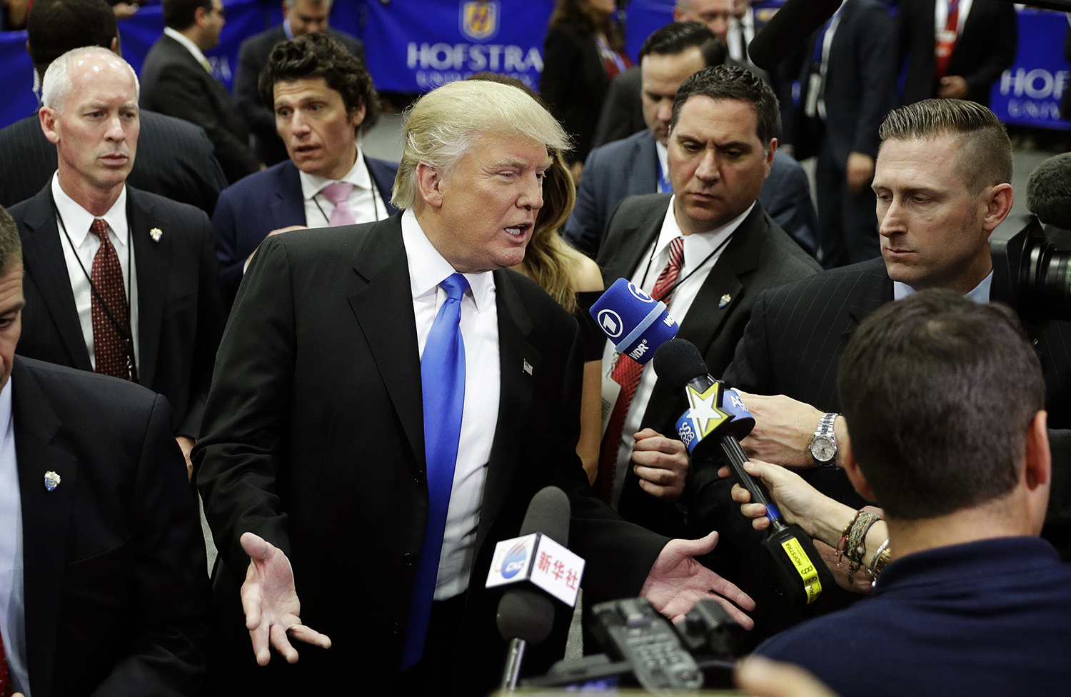 Trump slams 'dishonest media' for saying he agrees with Assange ...