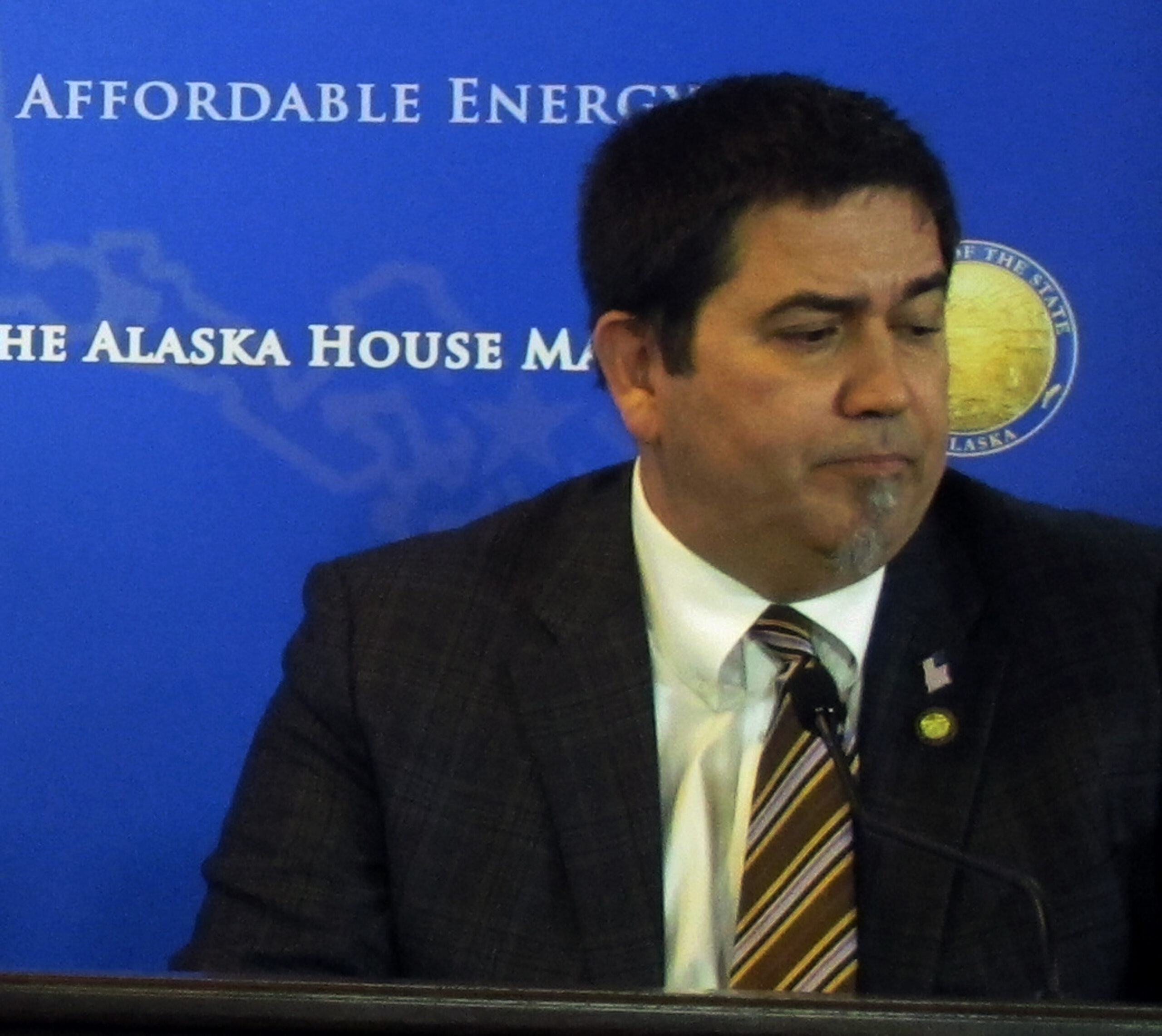 Bill proposes confidentiality for Alaska Public Offices Commission ...